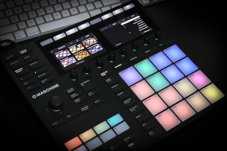 MASCHINE MIKRO – 価格改定で存在感、MASCHINE の入門機 | WAVEFORM LAB