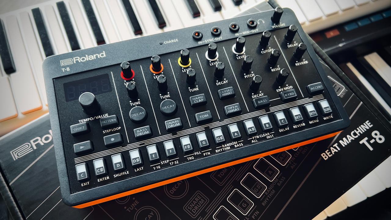 AIRA Compact T-8 | WAVEFORM LAB